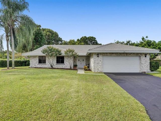 5036 NW 66th Ln, Coral Springs, FL 33067