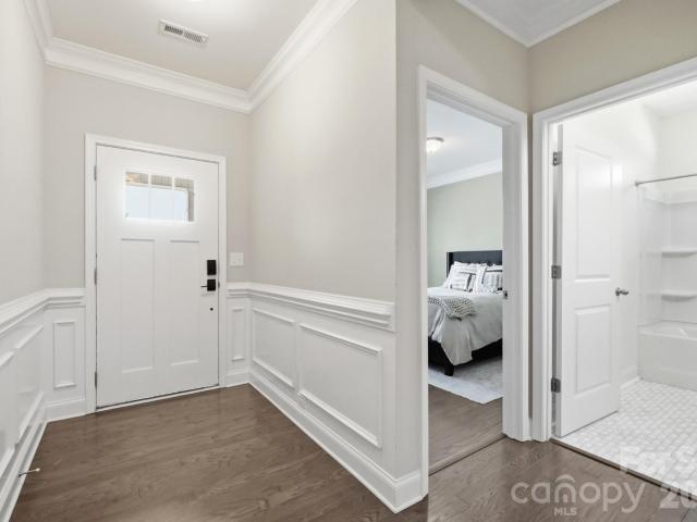 5036 Lydney Circle