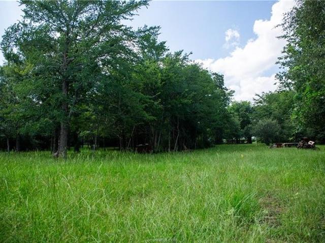 5037 Paulo Ct, Bryan, TX 77808