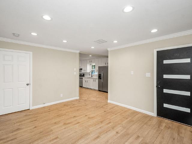 5037 W 43rd Street