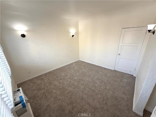 5038 Denker Avenue 1/4
