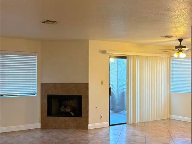 5038 S RAINBOW BL Boulevard 102