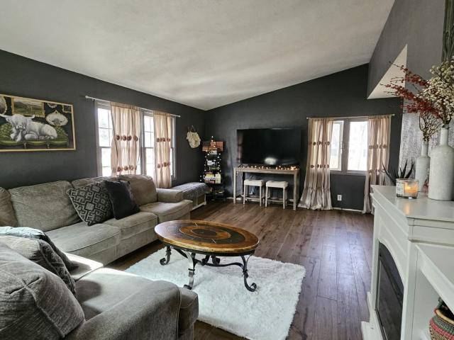 5039 Cynthia Ln