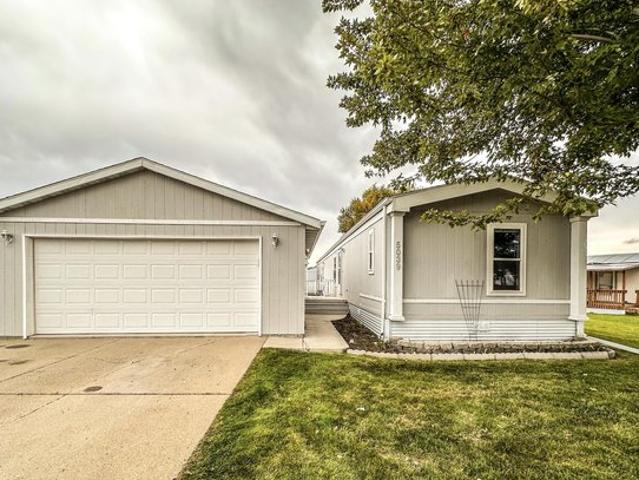 5039 Redcoat Dr, Bismarck, ND 58503