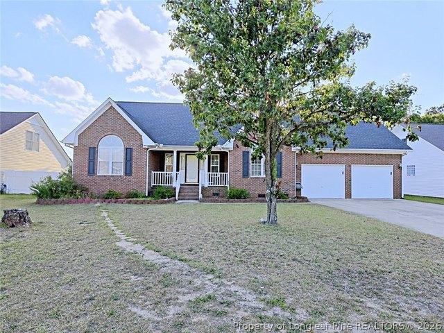 5039 Woodspring Dr, Hope Mills, NC 28348