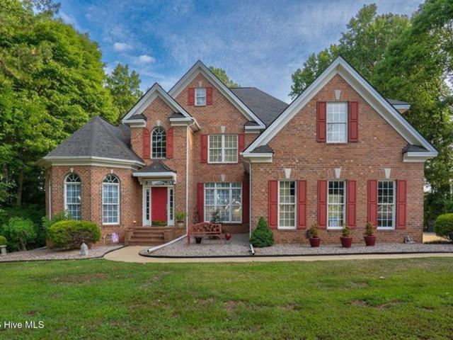 5030 Overlook Dr, Elm City, NC 27822