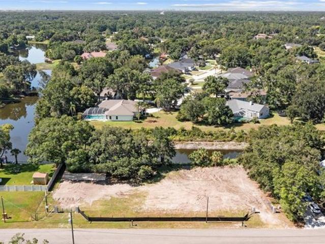 5030 Duque Rd, Lutz, FL 33549