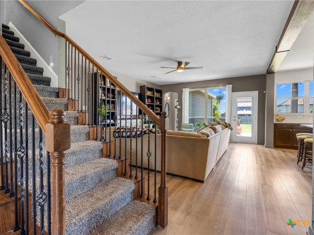 5030 Dickinson Loop