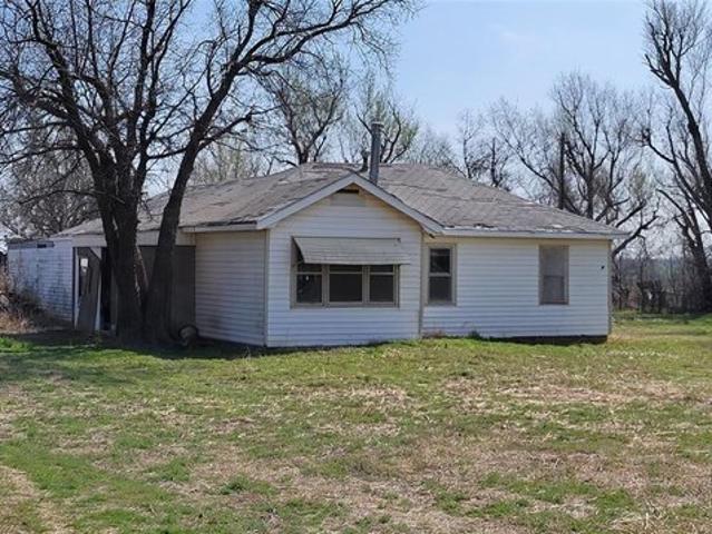 5030 Radio St, El Reno, OK 73036