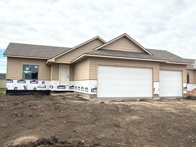 5031 N Toben Ct, Bel Aire, KS 67226