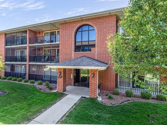 5031 Circle Dr Apt 207, Crestwood, IL 60418