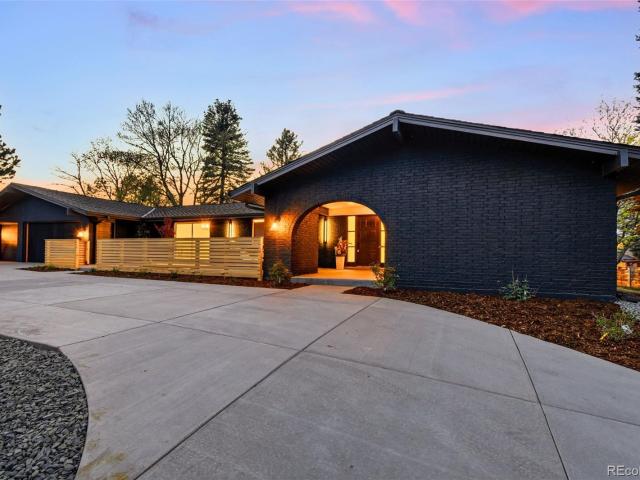 5031 W Quarles Drive