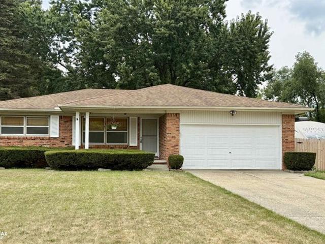 5032 Old Franklin Rd, Grand Blanc, MI 48439