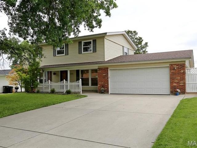 5032 Darfield Ct, Saint Louis, MO 63128