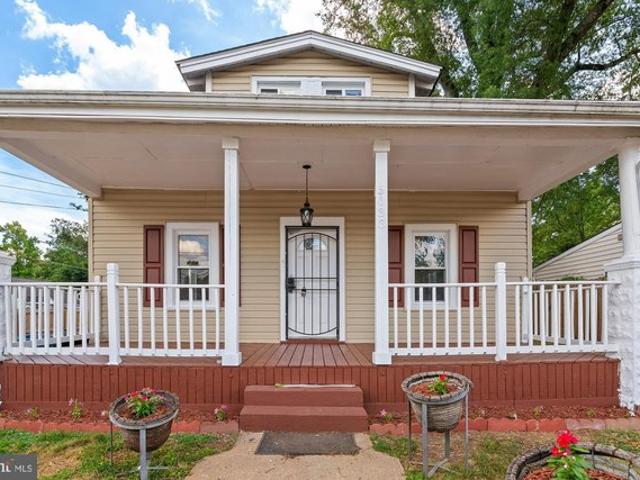 5033 Emo St, Capitol Heights, MD 20743
