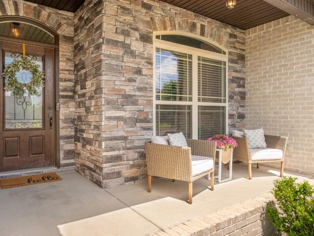 5033 Lady Thatcher Dr