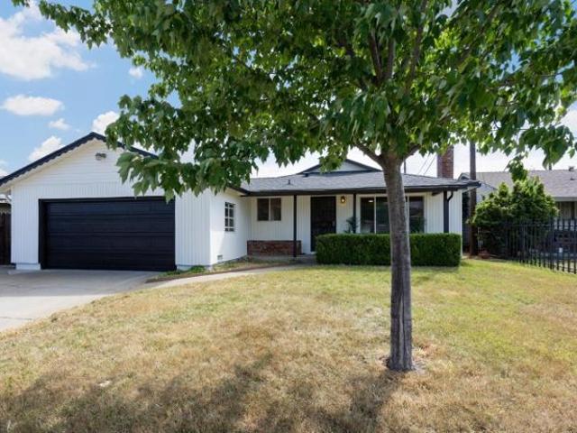 5033 Toronto Way, Sacramento, CA 95820