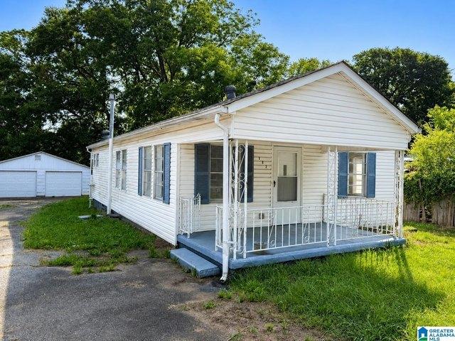 503 8th St, Bessemer, AL 35020