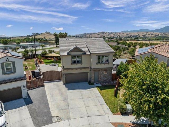 503 Cobalt Dr, Hollister, CA 95023