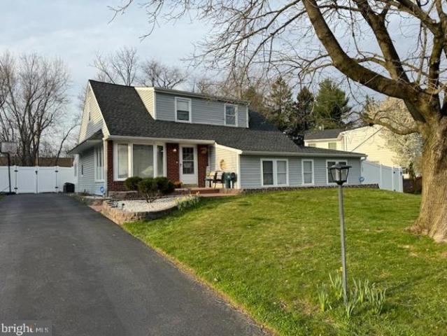 503 Devon Rd, Moorestown, NJ 08057