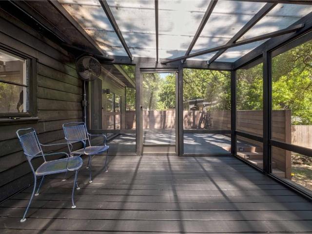 503 E Live Oak St