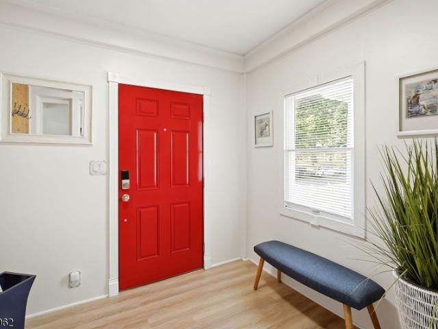 503 Murray St