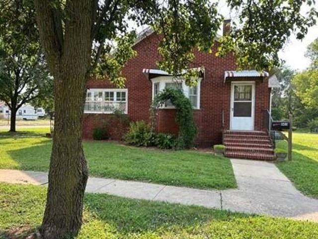 503 N 5th St, Fredonia, KS 66736