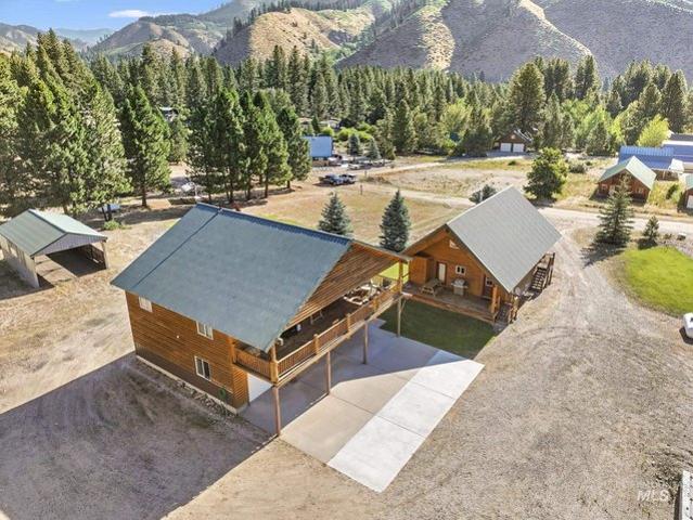 503 N Alpine Cir, Pine, ID 83647