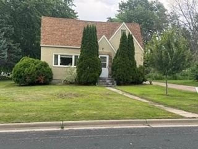 503 N Elm St, Belle Plaine, MN 56011