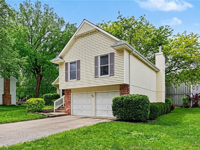 503 N Mesquite St, Olathe, KS 66061 | MLS #2616 | Compass