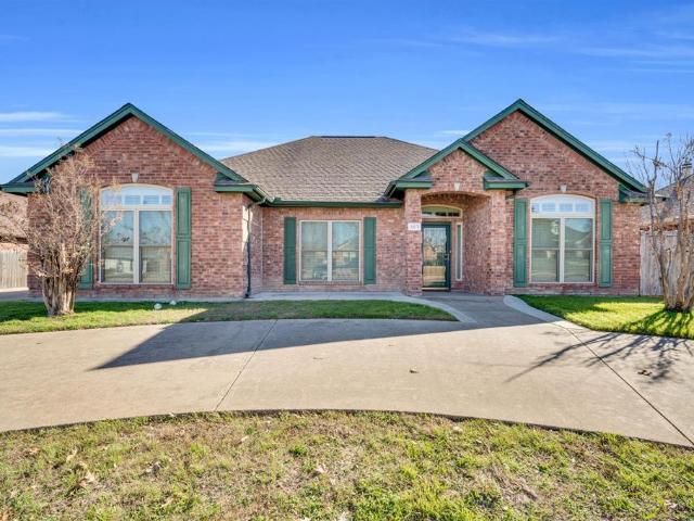 503 Northgate Dr, Waxahachie, TX 75165 | MLS #21144