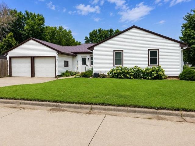503 S Willow St, Paullina, IA 51046