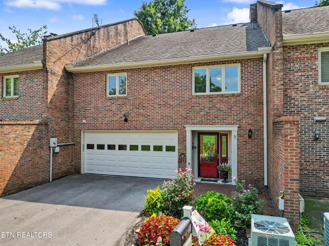 503 Selkirk Drive
