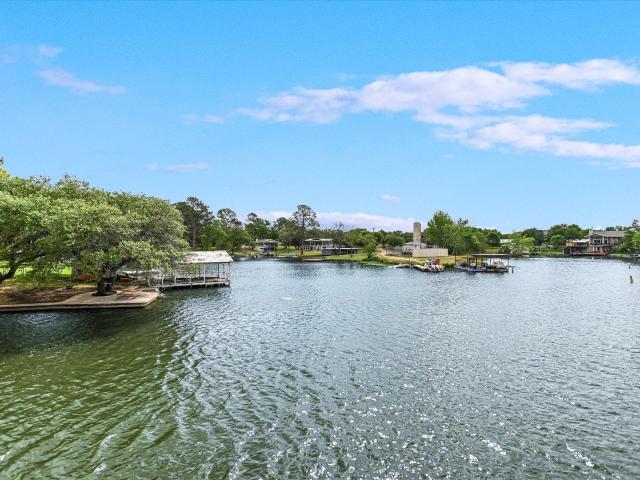 503 Shorewood Cir