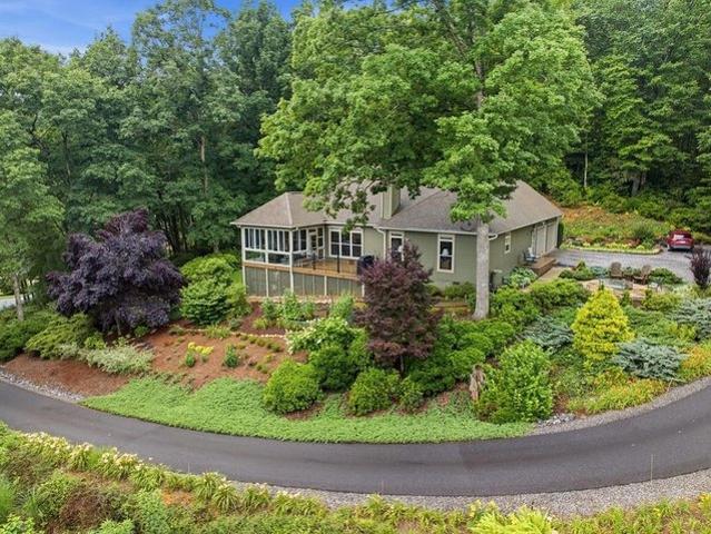 503 Stekoih Hills Dr, Whittier, NC 28789