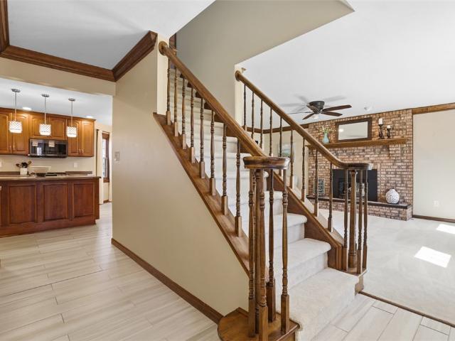 503 Stonehenge Ct