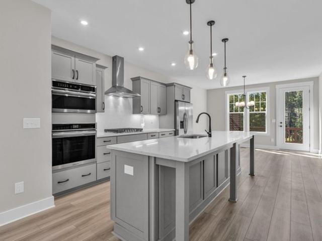 503 Plumleaf Ln, Durham, NC 27703