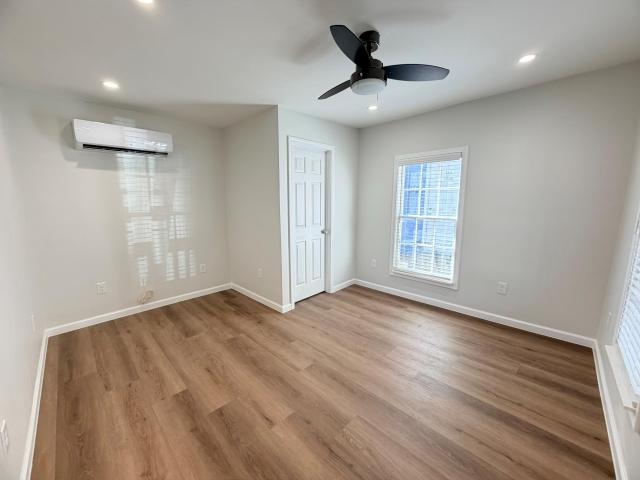 503 W 41st St # 503