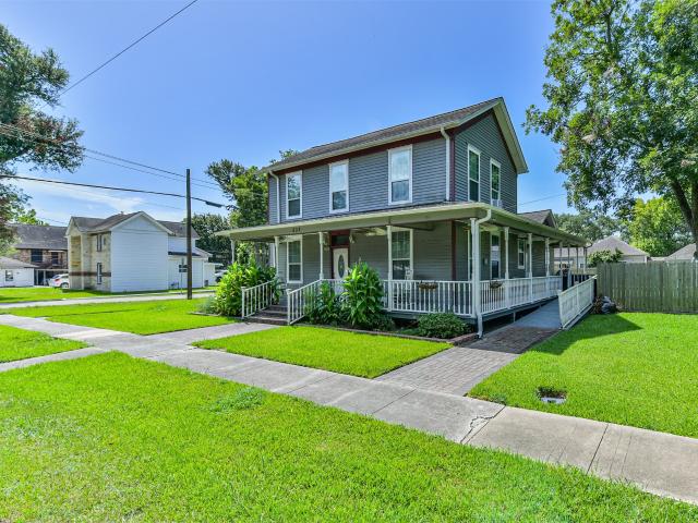 503 W Blum Street