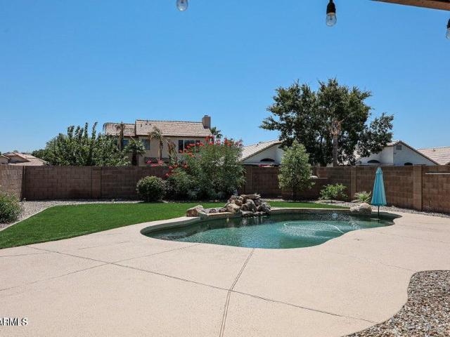 503 w kelton lane