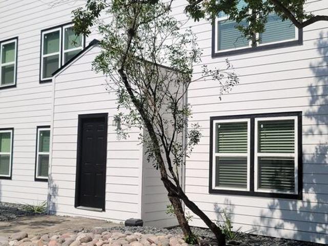 503 W Kings Hwy, Unit 202