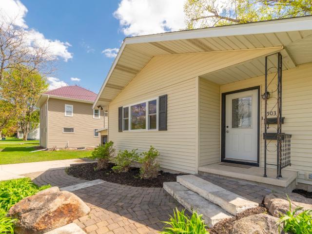 503 Wapsie Street