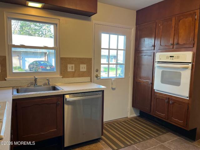 503A Thornbury Court