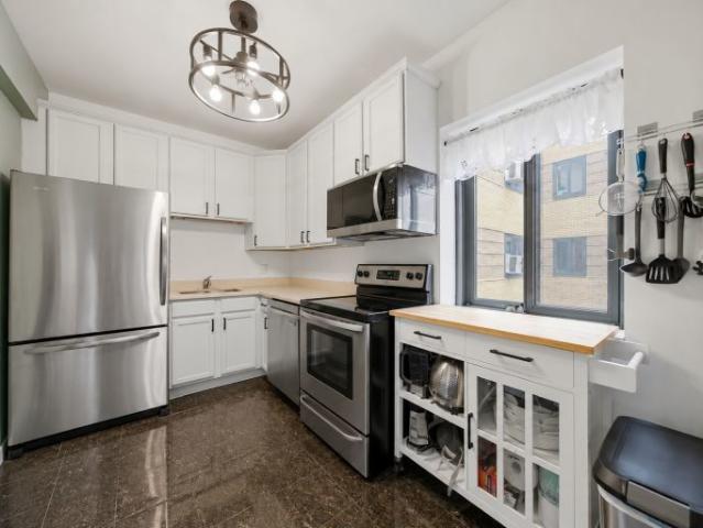5044 N Marine Drive # A7