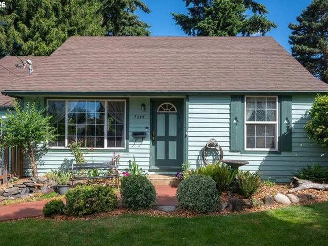 5044 NE Cully Blvd, Portland, OR 97218
