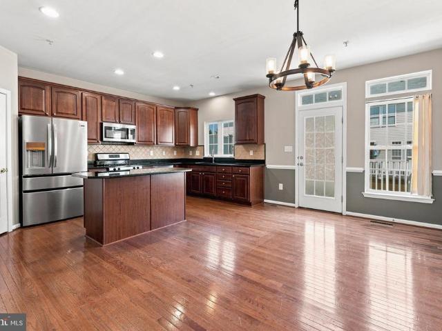 5044 Cameo Terrace