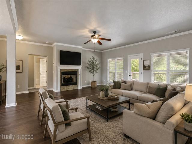5044 E Talon Trail