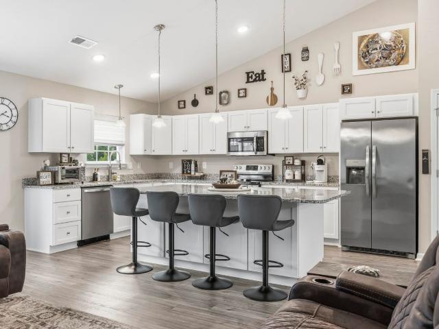 5044 Huckleberry Ln