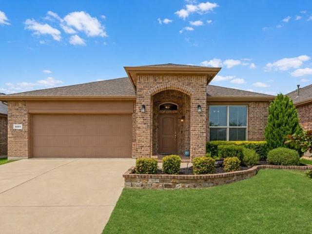 5044 Sugarcane Ln, Fort Worth, TX 76179