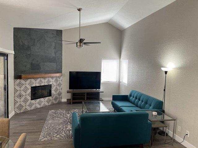 5044 S Rainbow Blvd Unit 201, Las Vegas, NV 89118
